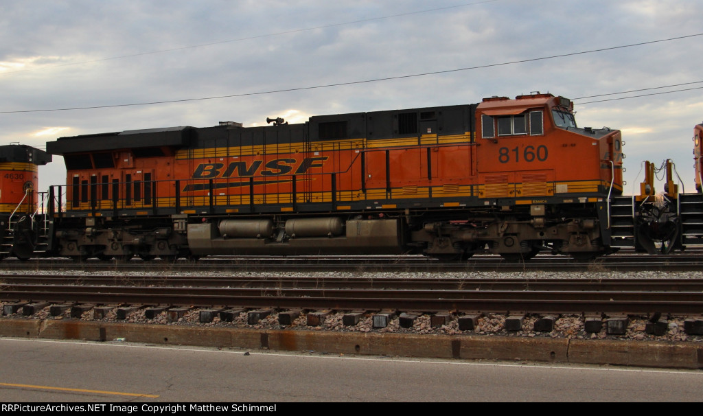 BNSF 8160